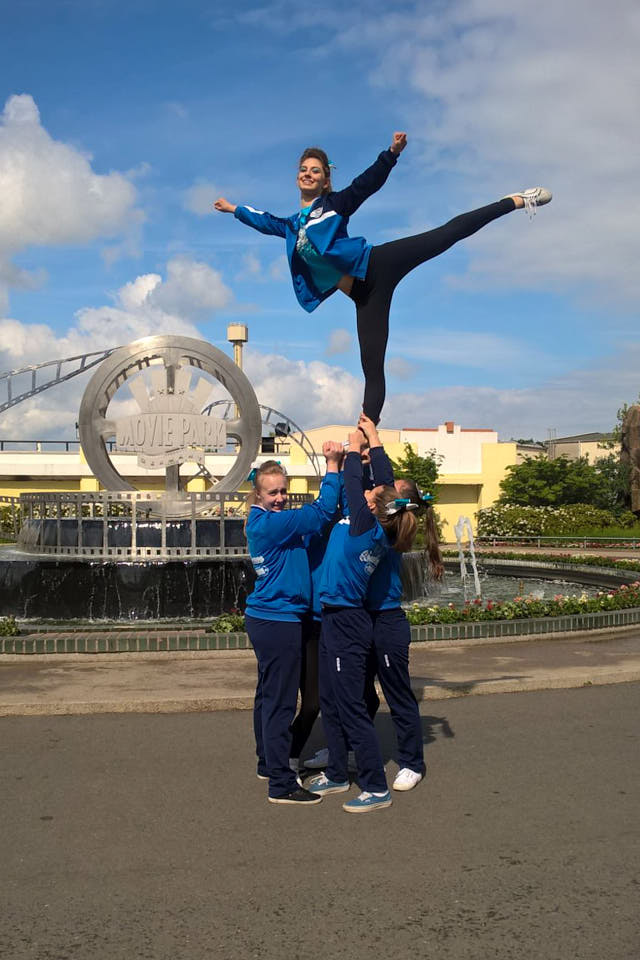 Cheerleading; dve skupini Cheerdance Milleniuma na velikem tekmovanju v ...